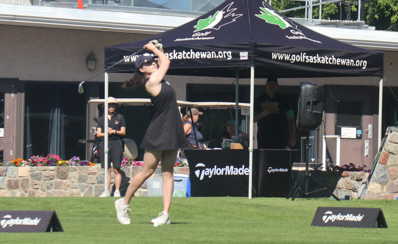 Henry holds serve on home course, Grieve takes ladies lead at amateur ...