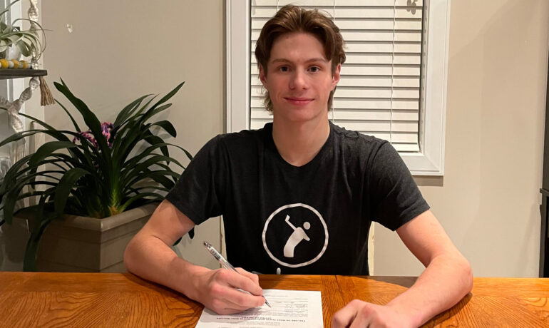 Taylor commits to college in Arizona - Golf Saskatchewan