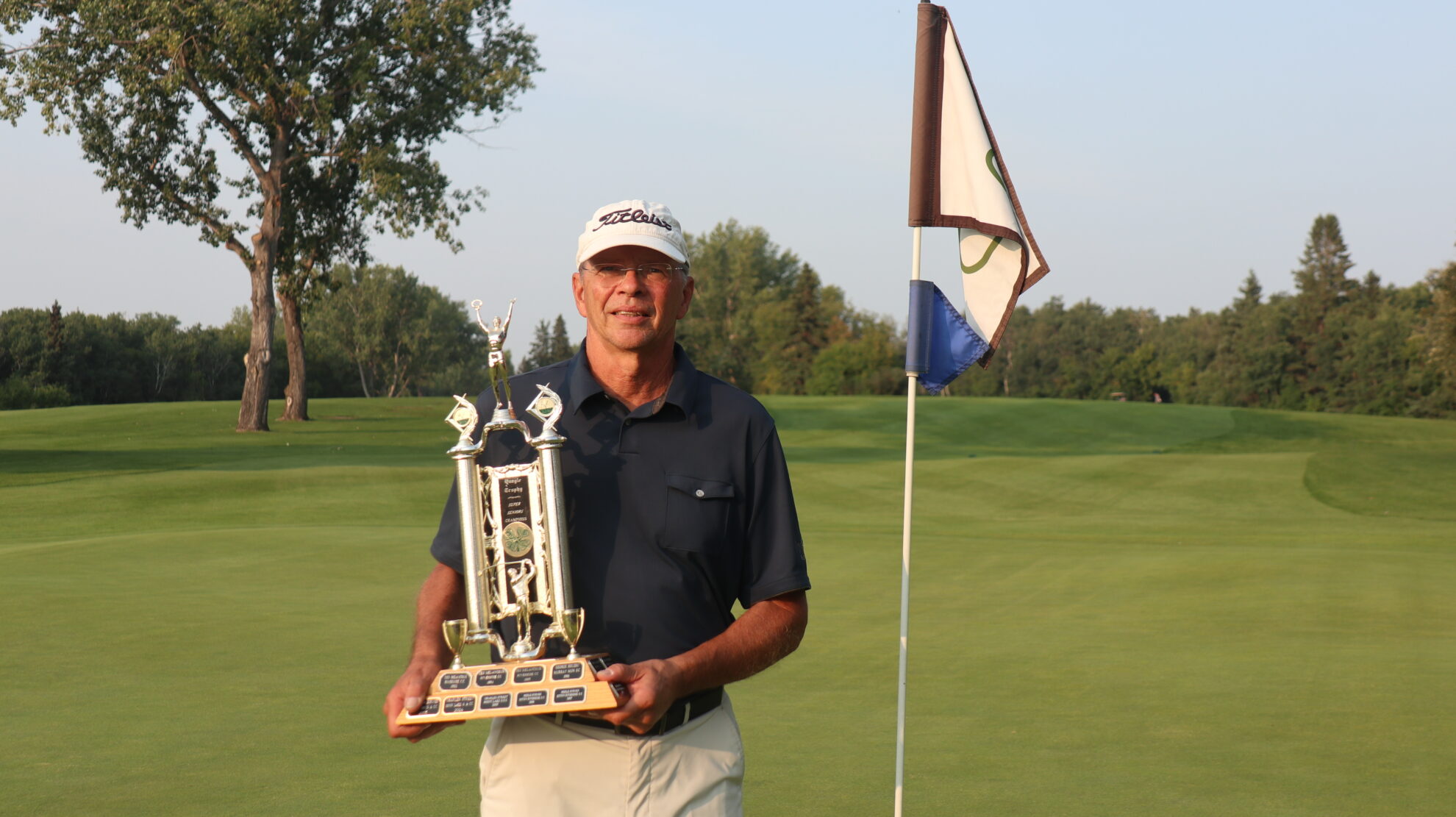 Senior dominance continues for Walker and Hallberg - Golf Saskatchewan