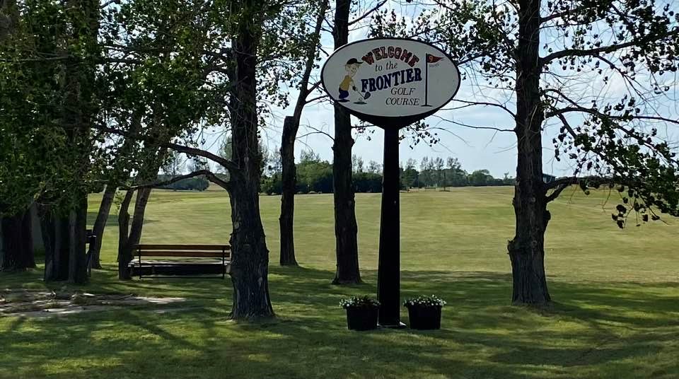 Playing in the sand - Golf Saskatchewan